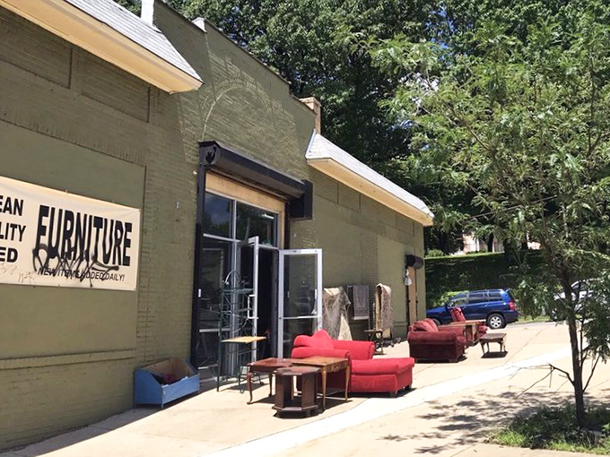 Outside the furniture section, yesterday's living room sets await their second act in someone's first apartment or vacation home.