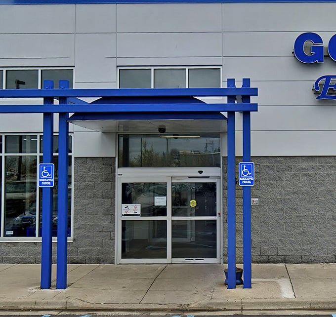 Those iconic blue pillars frame the entrance to bargain paradise&mdash;like the pearly gates for the fiscally responsible.