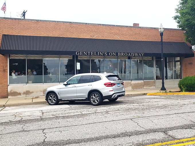 Gentelin's on Broadway proves you don't need a big-city ZIP code to find sophisticated dining worth putting on pants for.