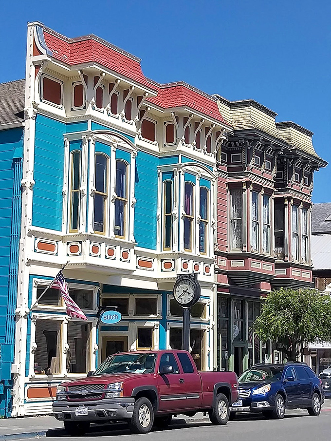 Candy-colored Victorians with gingerbread trim that would make Hansel and Gretel jealous. These "Butterfat Palaces" showcase dairy wealth transformed into architectural eye candy.