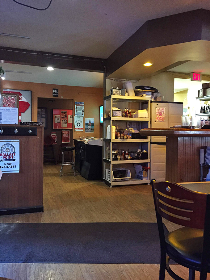 Inside, unpretentious charm reigns supreme. This isn't where you come for fancy tablecloths—it's where you come for food that makes you forget your name.