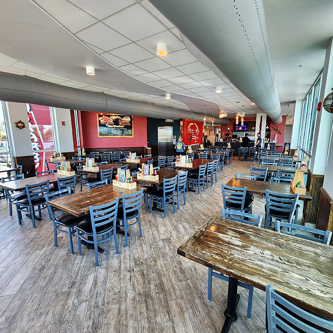 The dining room at Crabby's strikes that perfect Florida balance&mdash;casual enough for flip-flops, nice enough to celebrate life's little victories.
