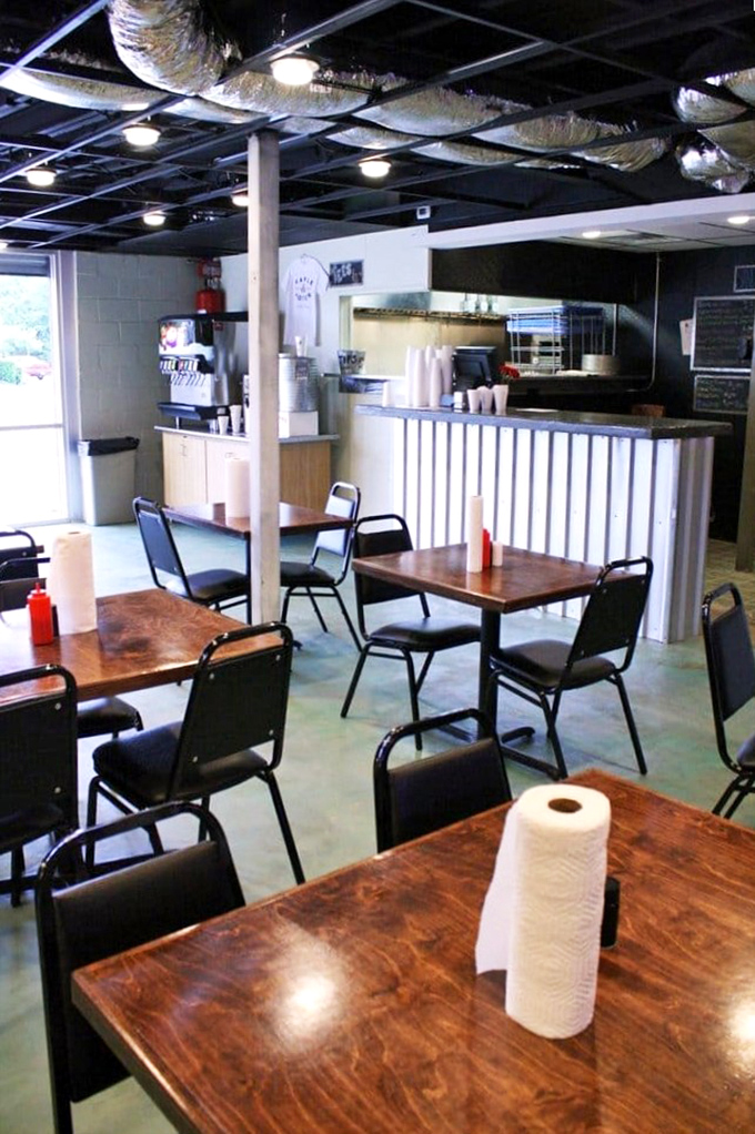 No-frills dining at its finest. Paper towel rolls on wooden tables tell you everything you need to know&mdash;prepare for delicious messiness ahead.