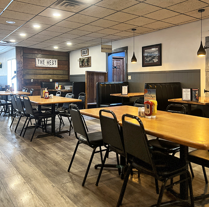 No-frills dining at its finest. The wood paneling and simple furnishings say, "We're focusing on the food, not the feng shui."