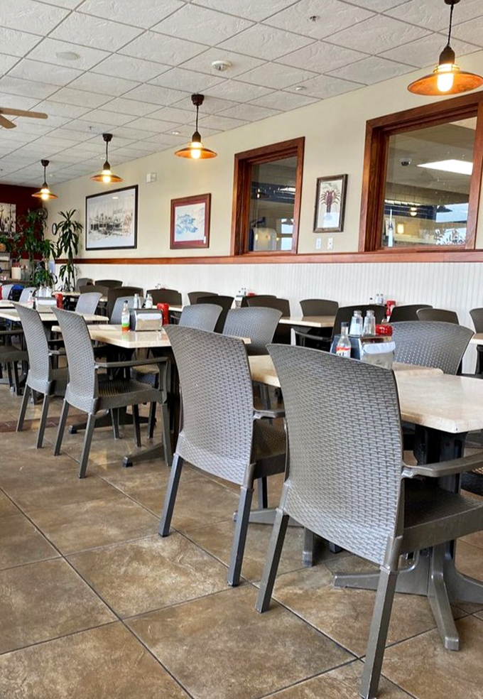 Simple, unpretentious dining where the focus stays squarely on the food. These tables have witnessed countless "first bite" expressions of pure joy.