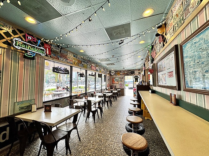 String lights and license plates create that perfect "I've discovered something special" atmosphere. Nostalgia served alongside every slice.