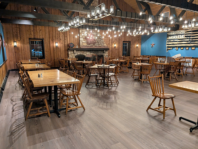 Where time stands still &ndash; the counter seating at Sunset West offers front-row tickets to the greatest show on earth: breakfast being made to order.