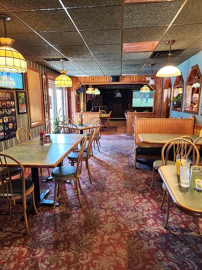 Step inside and feel decades of happy diners welcoming you to their favorite neighborhood hangout spot.