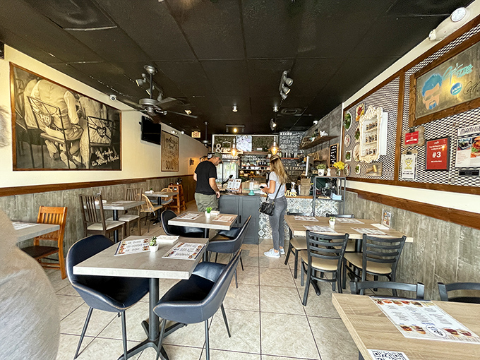 Inside, modern minimalism meets cozy charm. The kind of place where you instantly know the focus is on the food, not fancy chandeliers or pretentious decor.