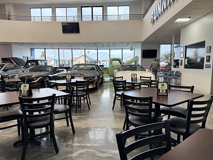 Dining among classics! Where else can you enjoy mouthwatering barbecue while surrounded by vintage automobiles? Only at this uniquely Californian experience.