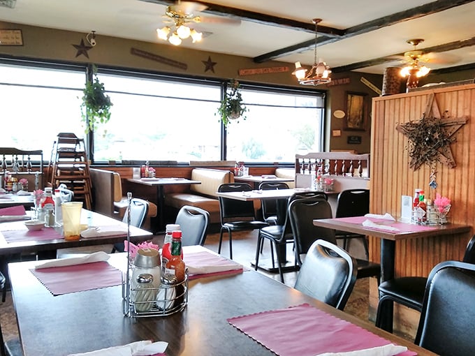 Country-chic meets cozy comfort in this dining room where rustic stars and wooden accents create the perfect backdrop for hearty Pennsylvania meals.