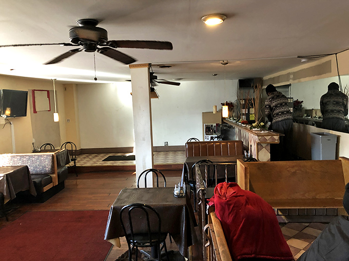 No-frills dining at its finest. The Dream BBQ's interior says, "We're too busy perfecting our ribs to worry about fancy decorations." And that's exactly as it should be.