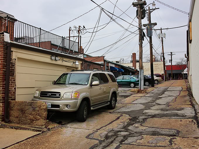 Even Kirkwood's alleys have character&mdash;like that one friend who's rough around the edges but somehow still charming enough to invite to dinner.