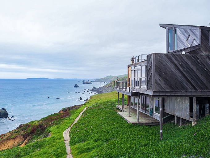 Coastal living at its finest&mdash;weathered wood meets panoramic views in these cliffside homes where every window frames a postcard-worthy scene.