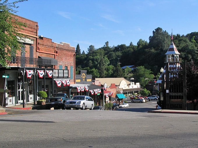 Old Town Auburn's brick facades and bunting-adorned balconies transport you to Gold Rush days, minus the dysentery and claim-jumping drama.