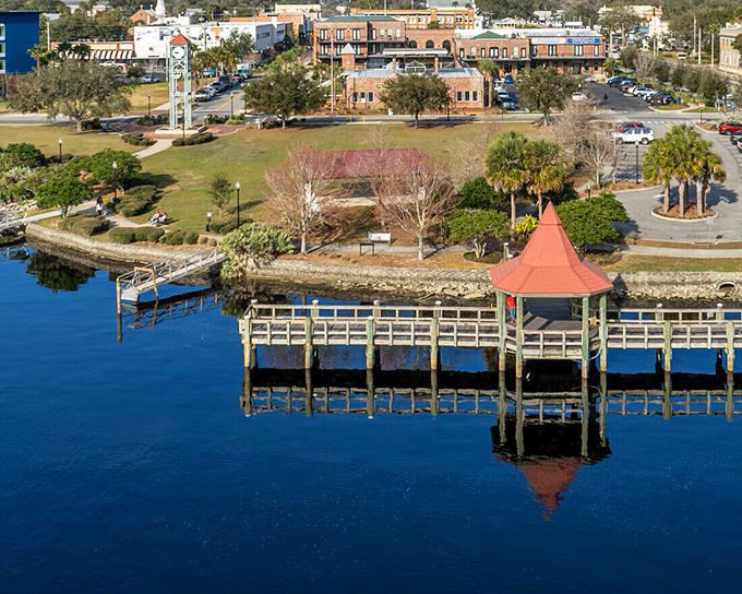Waterfront living without the waterfront prices. These private docks offer daily fishing opportunities that don't require dipping into your savings.