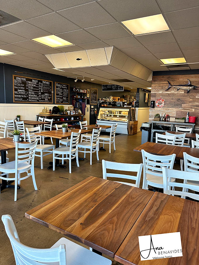 Clean lines and honest tables create the perfect stage for seafood that speaks louder than fancy decor. 