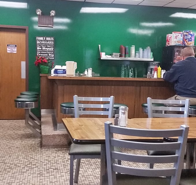 Classic diner simplicity with those signature green walls&mdash;like being in your favorite aunt's kitchen, if your aunt made legendary corned beef.