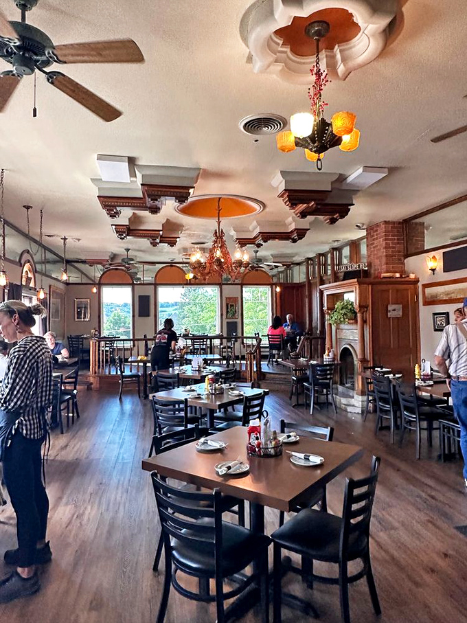 Simple tables bathed in natural light create the perfect stage for the real star of the show&mdash;the food that keeps locals coming back week after week.