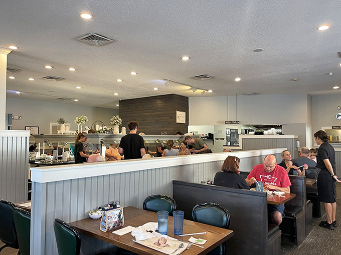 No-frills dining at its finest. The checkered tablecloths aren't trying to impress you &ndash; that job belongs to what's coming out of the kitchen.