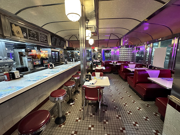 This diner isn&rsquo;t retro&mdash;it&rsquo;s the real deal. Like vinyl records, manual typewriters, and good manners.