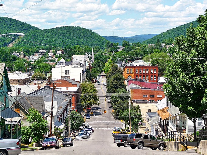Nestled between rolling green hills, Bellefonte offers the kind of panoramic views that make smartphone cameras feel wholly inadequate.