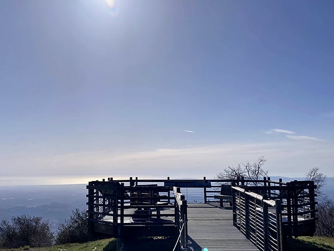 The edge of the world awaits at this panoramic lookout, where on clear days, you can practically wave to Hawaii.