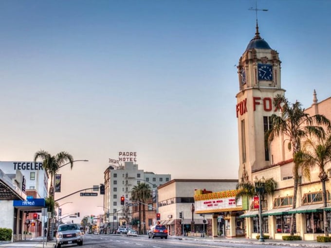 Bakersfield's iconic Fox Theater lights up downtown with vintage charm. Some call it a landmark; I call it time travel without the jetlag.