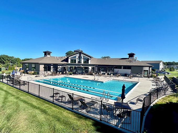 Pool party central! Carillon's clubhouse and swimming pool look so inviting, you'll wonder if you're in Illinois or on a Mediterranean vacation.