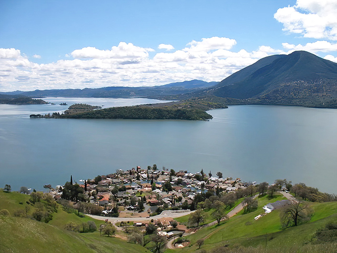 Clearlake stretches out like a blue blanket beneath rolling hills &ndash; California's largest natural freshwater playground.