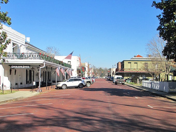 Jefferson's red brick roads don't just lead somewhere&mdash;they ARE somewhere. History baked into every sun-drenched step!