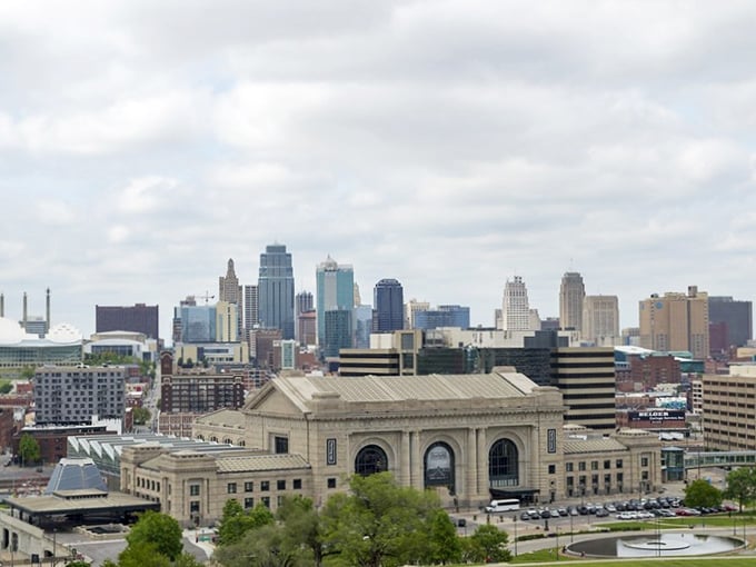Kansas City's skyline sparkles like BBQ sauce in sunshine! Union Station anchors a city where your housing budget goes the extra mile.