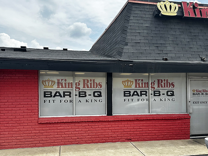 The crown says it all! King Ribs' bold red exterior makes a promise that the smoky delights inside absolutely keep.
