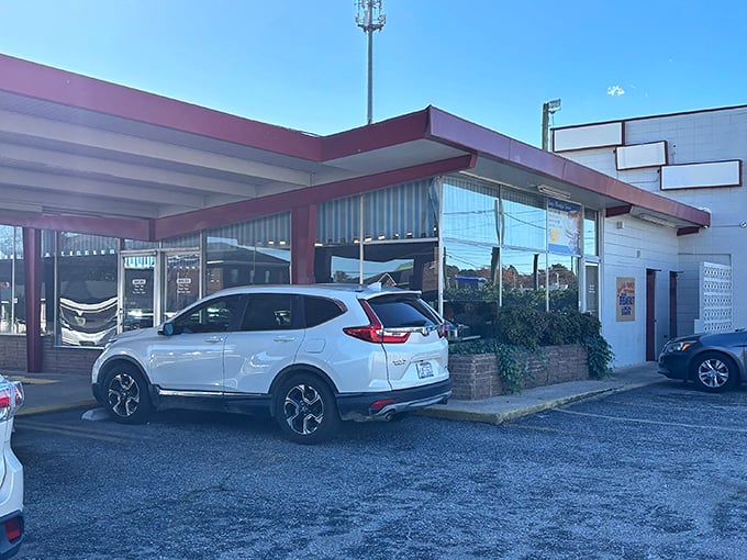 Parked outside this retro gem, you can almost smell the pancakes through the windows. Worth every minute of the wait!