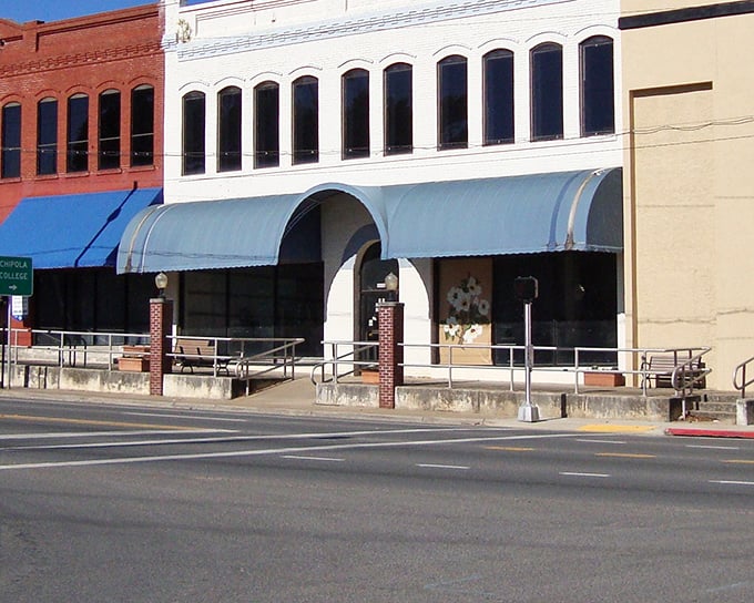 Marianna's classic storefronts transport you to a time when "downtown" was the heart of every community.