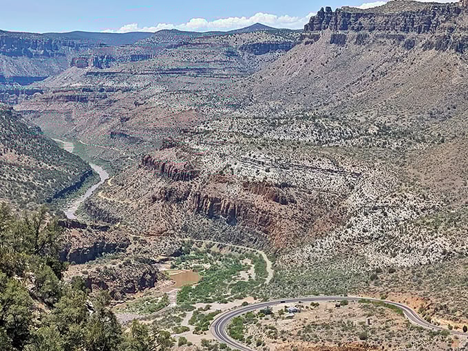 Salt River Canyon unfolds below like Earth's own Grand Canyon tribute band &ndash; less famous but playing all the same breathtaking hits.