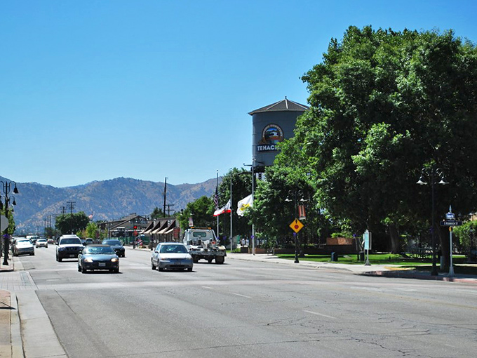 Tehachapi's main street offers mountain views and small-town prices that won't send your retirement fund into a tailspin.