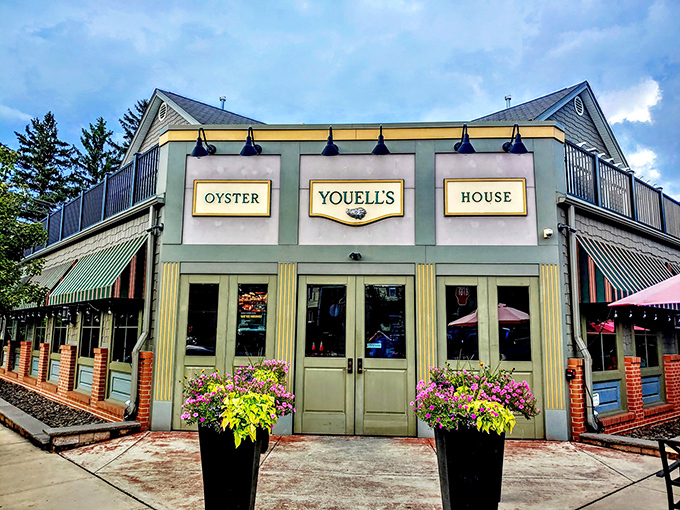 Classic seafood house vibes meet modern comfort - where nautical charm never goes out of style.