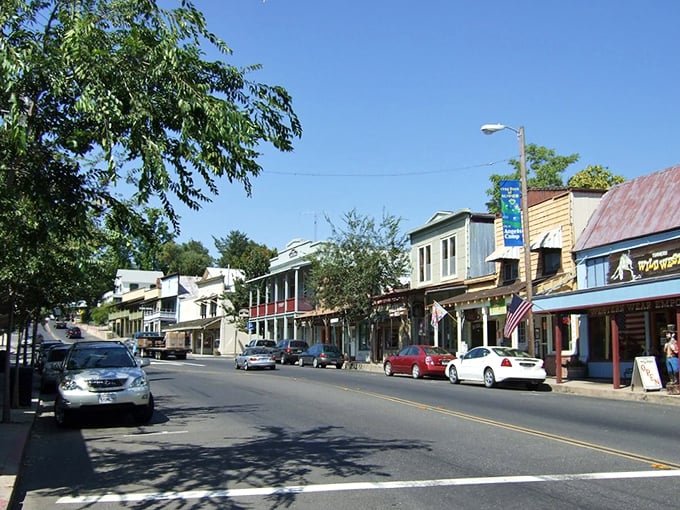 Charming Main Street in Angels Camp, California &mdash; a historic Gold Rush town filled with classic storefronts, small-town character, and a touch of Old West charm.