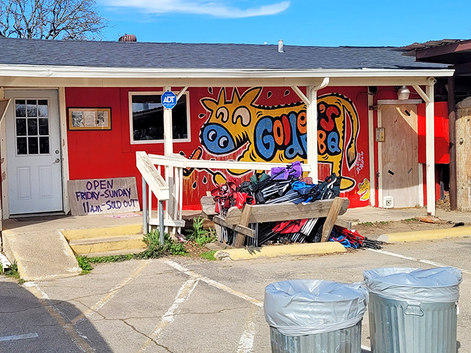 The vibrant red exterior of Goldee's practically screams "something delicious is happening in here!" And it's not wrong. 