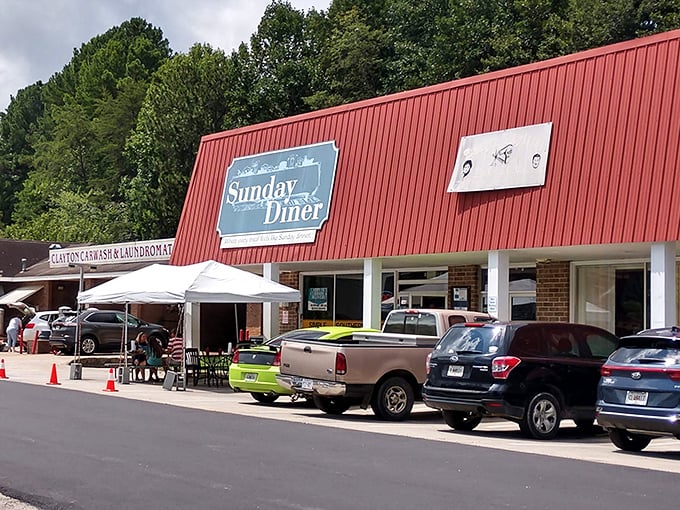 Red roof, blue sign, and golden pancakes waiting inside. Some treasures hide in plain sight at strip malls.