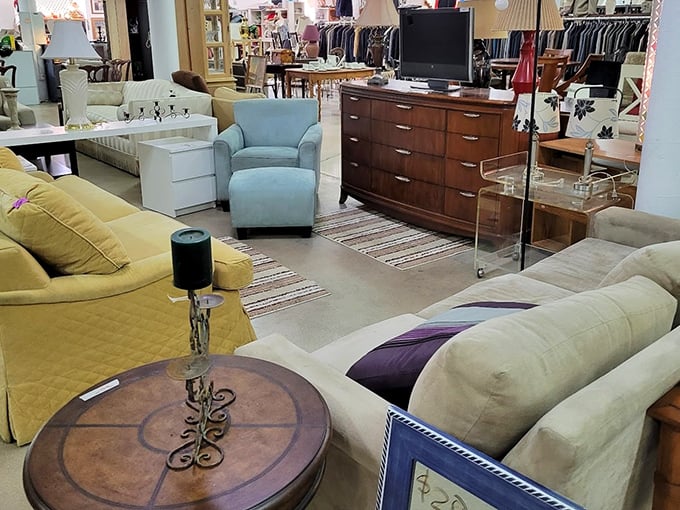 Mid-century meets modern comfort in this furniture display that would make Don Draper nod approvingly. Decorating gold without the Fort Knox price tag.