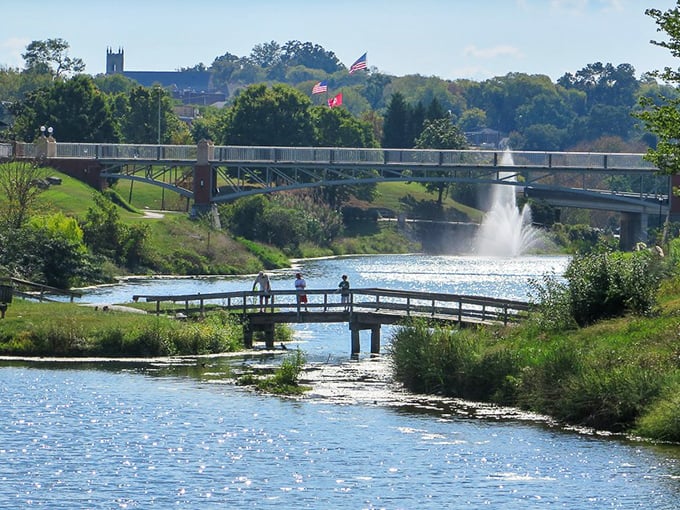 Nothing says "community" quite like Bicentennial Greenbelt Park, where the fountain creates nature's soundtrack for afternoon strolls and impromptu duck debates.