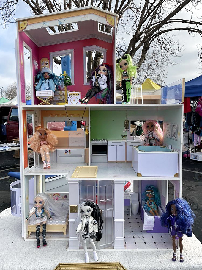 Dollhouse dreams come to life! This miniature mansion, complete with tiny inhabitants, proves that sometimes the smallest treasures make the biggest impression.