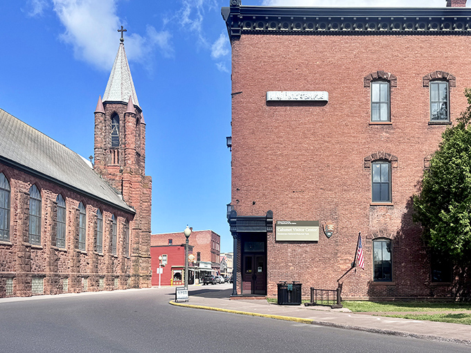 When churches and civic buildings had architectural swagger! This sandstone beauty reminds us that even God appreciates good craftsmanship and dramatic entrances.