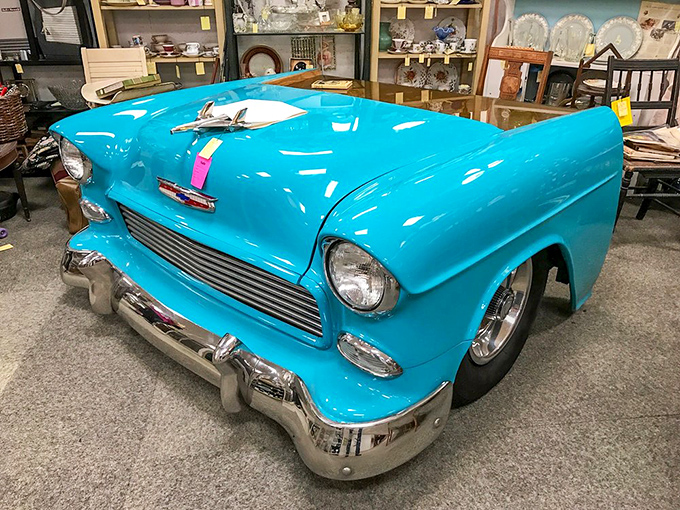 This turquoise Chevrolet front-end table proves that classic car style never goes out of fashion.