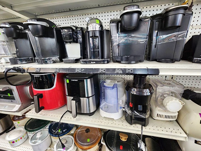 Coffee maker heaven! One person's abandoned kitchen counter appliance is another's morning salvation, all priced less than a week of Starbucks.