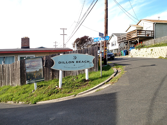 The surfboard sign says it all: "Will you watch me?" It's the beach town equivalent of "You had me at hello."