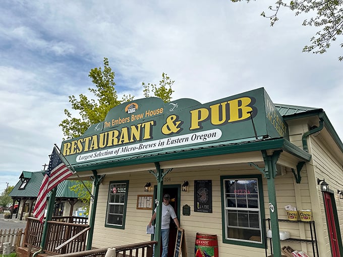 The Embers Brew House promises the largest selection of microbrews in Eastern Oregon. Your taste buds just found their happy place.