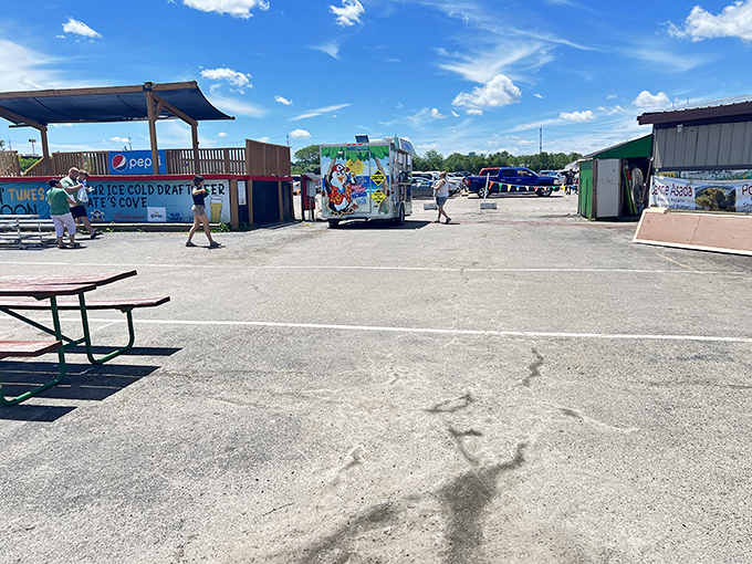 Food truck heaven awaits when shopping fatigue sets in. Nothing says "flea market experience" quite like a snow cone break between bargain hunts.